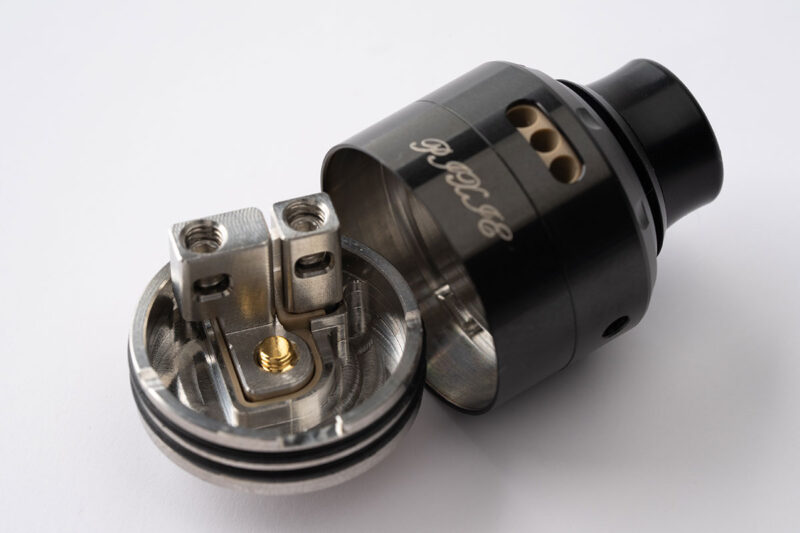 【vapefly PIXIE RDA レビュー】22mmサイズのコンパクトなDL特化型ドリッパー | VAPE Circuit