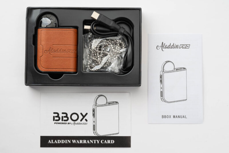 VAMPED ALADDIN PRO BBOX レビュー｜マレーシアで話題沸騰！レザー使いのBOX POD！ | VAPE Circuit