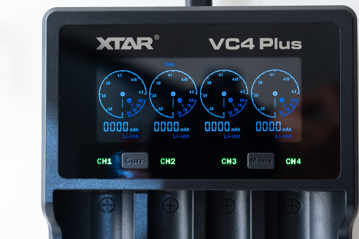 XTAR VC4 Plus バッテリーチャージャー レビュー | VAPE Circuit